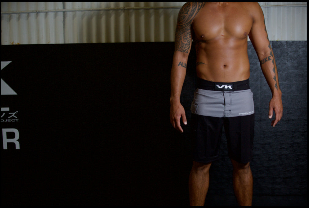 GRAPPLE TECH 2.0 PERFORMANCE SHORT / GRAY SKIES – VANDAL KIMONOS
